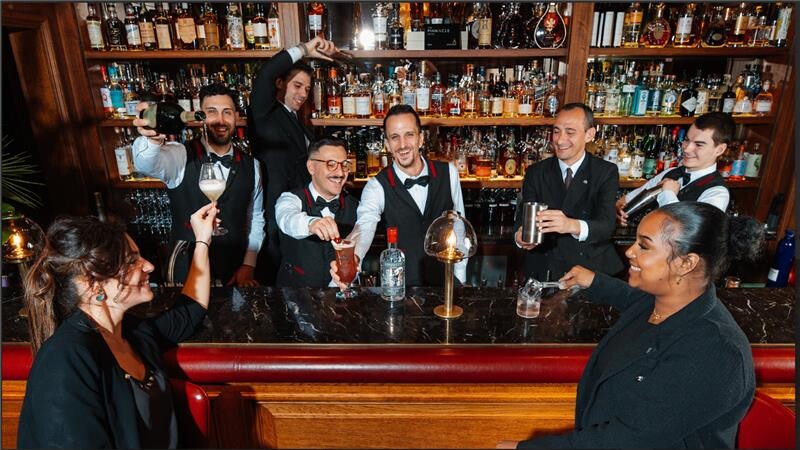 Commis Waiter - The Drawing Room (W/M) | Vendôm